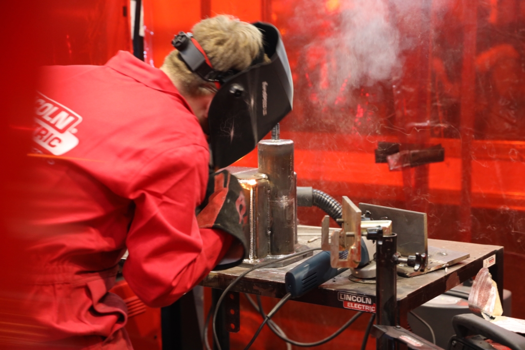 Tackling the Welding Skills Shortage in the UK: A Call to Inspire the ...