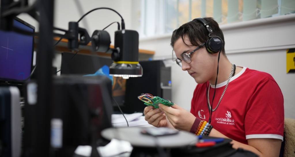 Industrial Electronics Competition - WorldSkills UK